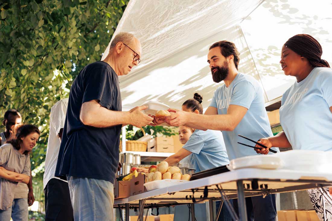 45 Volunteer Quotes to Inspire You This Giving Season | SUCCESS